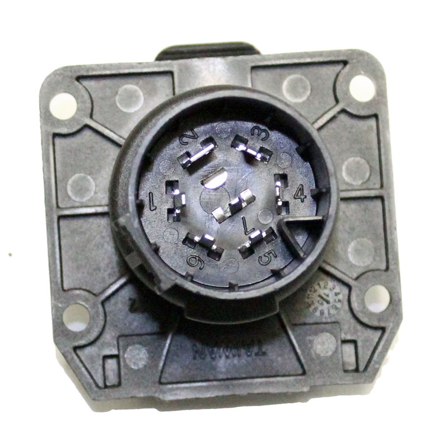 Socket 7-Way OEM Replacement